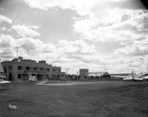 Administration Building at Felts Field, 1941